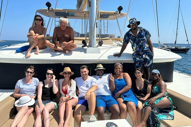 Luxury Santorini Sailing Cruise: Lunch, BBQ, Open Bar, Transfers - Suitability and Traveler Capacity