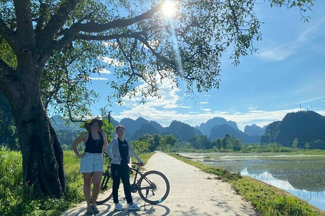 Luxury small Group Hoa Lu - Tam Coc - Mua Cave Max 6 - 8 pax/tour - Cycling and Rural Immersion