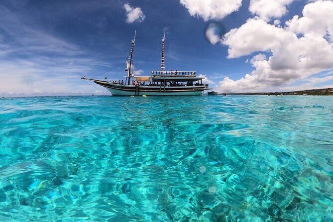Luxury snorkel trip on a spacious wooden schooner and local lunch - An Inviting Introduction to Bonaire’s Waters