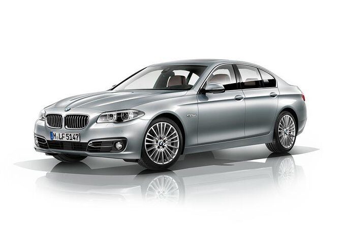Luxury Taj Mahal and Agra Tour From Delhi By Mercedes Car or Audi Car - Arriving in Style: Transportation and Comfort