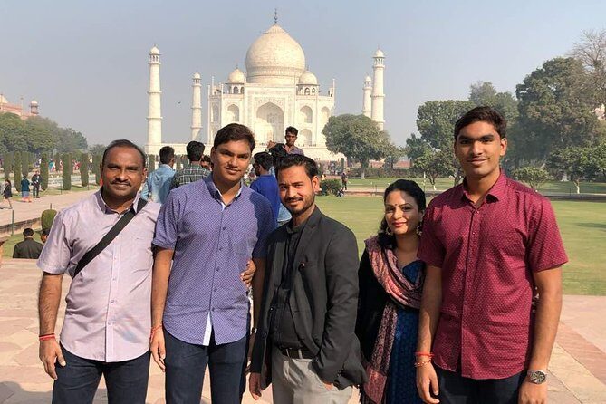 Luxury Taj Mahal Tour by Gatimaan Express Train With Executive Class - The Itinerary: A Well-Designed Route Through History
