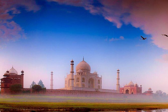 Luxury Taj Mahal Tour by Gatimaan Express Train With Executive Class - Who Is This Tour Best For?