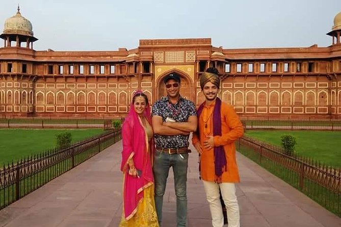 Luxury Taj Mahal Tour By Luxury Car From Delhi With 5 Star Lunch - Why This Tour Offers Great Value