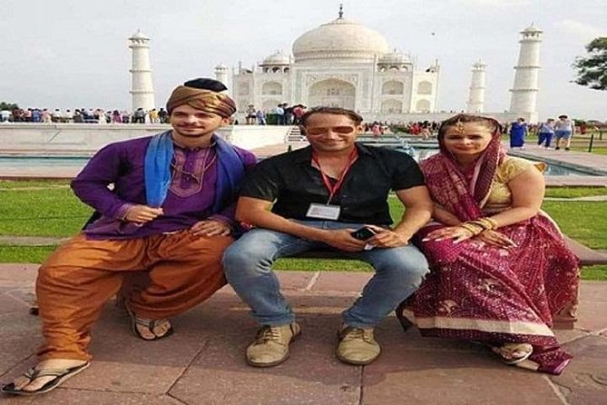 Luxury Taj Mahal Tour By Luxury Car From Delhi With 5 Star Lunch - The Itinerary Breakdown: What to Expect