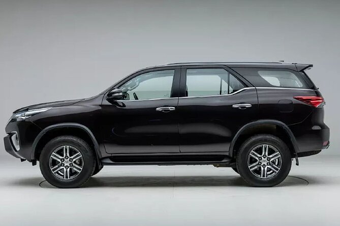 Luxury Taj Mahal Tour by Mercedes - BMW - Audi - FAQs