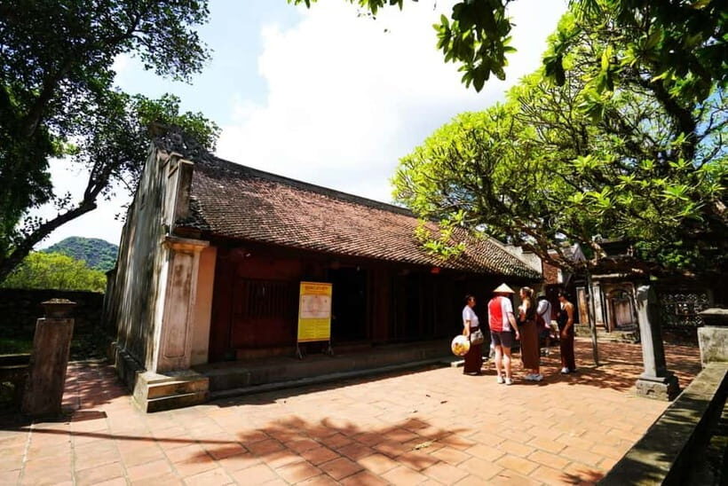 Luxury Tour Bich Dong Pagoda-Hoa Lu-Tam Coc-Mua Cave-Biking - Exploring the North Vietnam Highlights