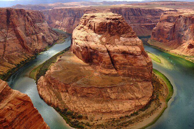 Luxury tour for up to 7 to Antelope Canyon X and Horseshoe Bend - Who Should Consider This Tour?