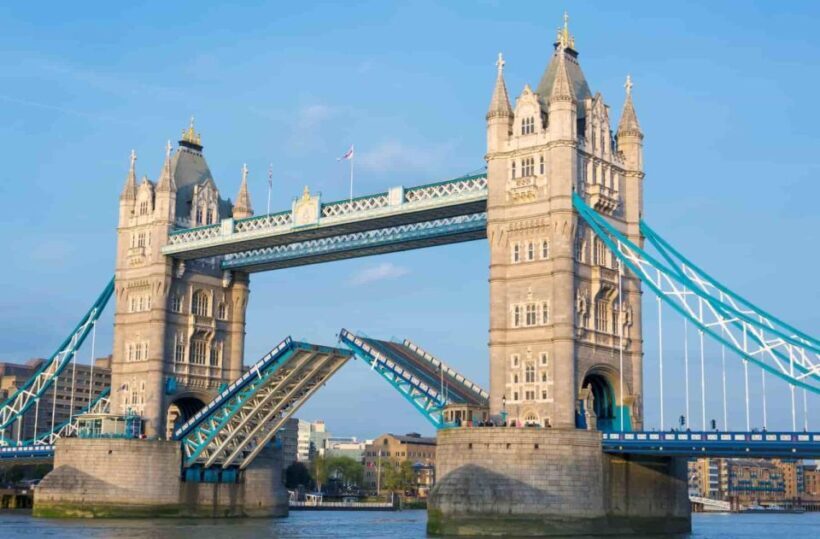 "Luxury Tour: From London to Leeds Castle & Canterbury" - The Sum Up