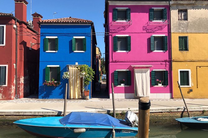Luxury Tour of Murano & Burano Boat - Included Amenities and Highlights