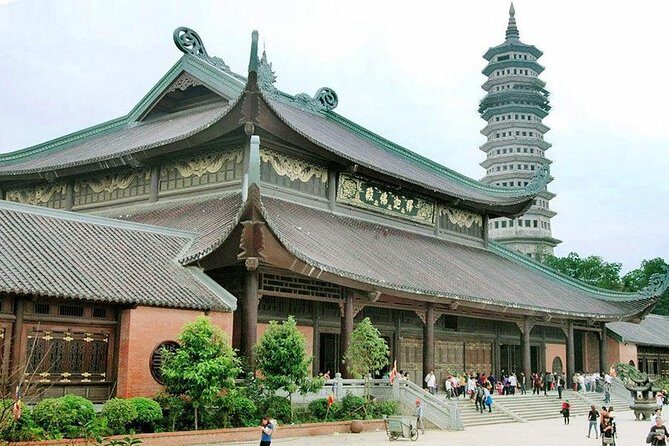 Luxury Trang An Bai Dinh 1 Day Group Tour From Ha Noi - Transportation and Group Size