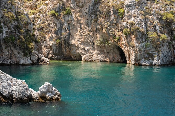 Luxury Transfer and 3 Island Cruise from Kos - The Balance of Value and Experience