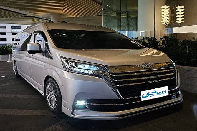Luxury VIP Transfer between BKK Airport and Bangkok Hotels - The Experience of the Van