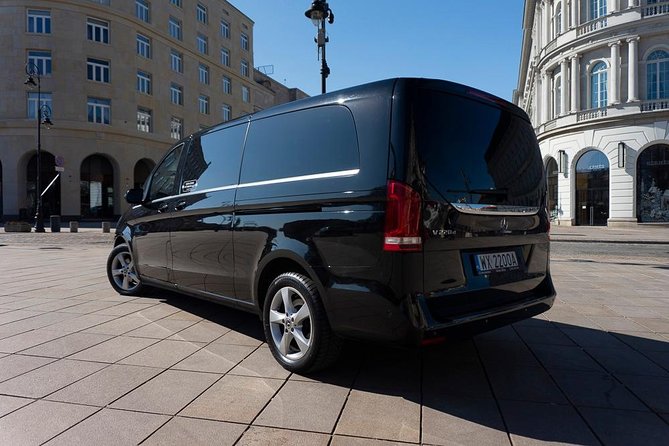 Luxury Warsaw Chopin Airport Transfer by private Minivan car - The Sum Up