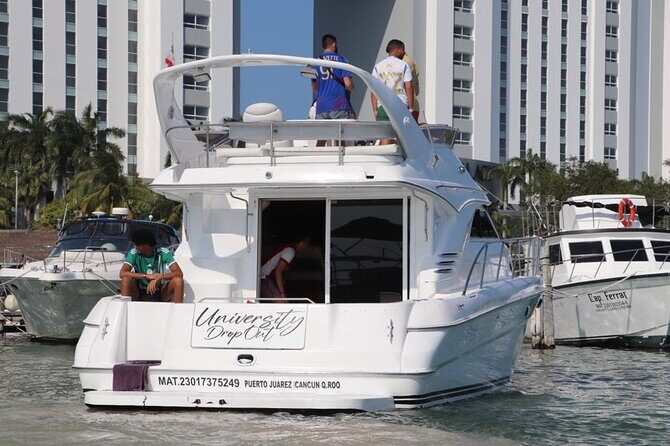 Luxury Yacht in Paradise and snorkel by Isla Mujeres - An Introduction to the Experience