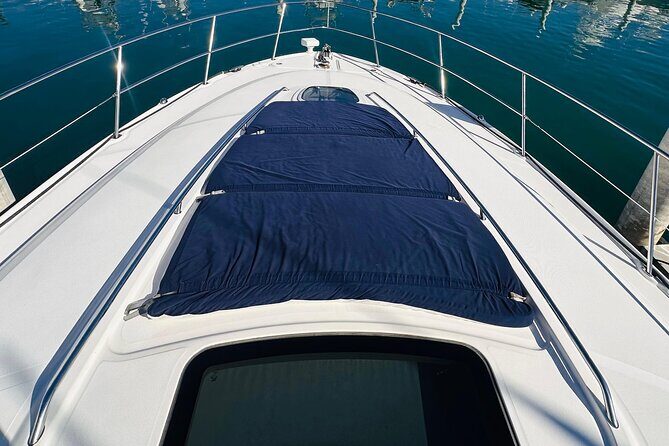 Luxury Yacht Tour in Los Cabos 45FT SeaRay Sundancer - Setting Sail for the Natural Wonders of Los Cabos