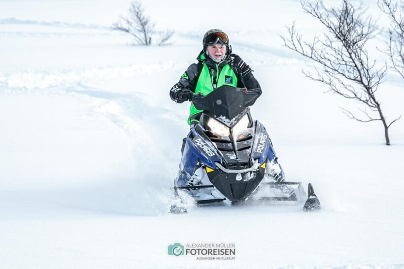 Lyngen: Snowmobile Safari with Lunch in seaside Restaurant - An Overview of the Lyngen Snowmobile Safari