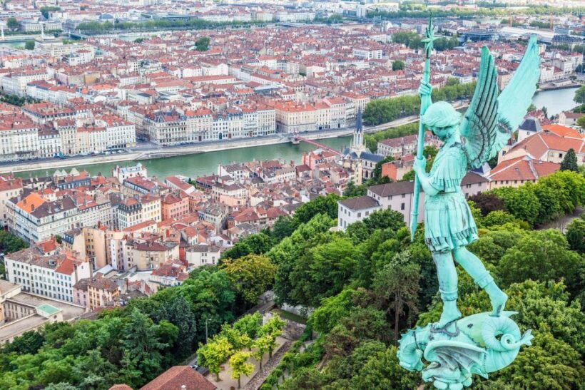 Lyon: Express Walk with a Local in 60 minutes - Who Should Consider This Tour?