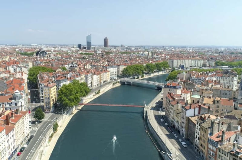 Lyon: from Confluence to Barbe Island in electric boat - Key Points