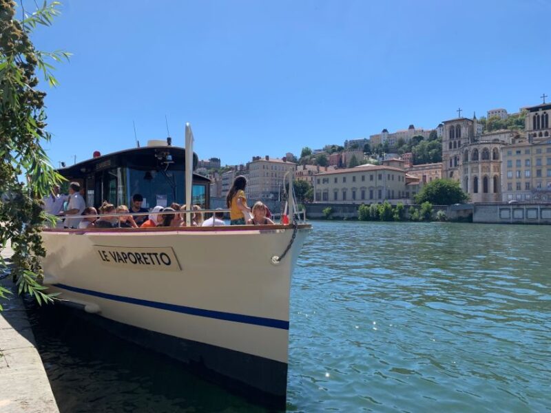 Lyon: Hop-On Hop-Off City Cruise - Arrival and Boarding