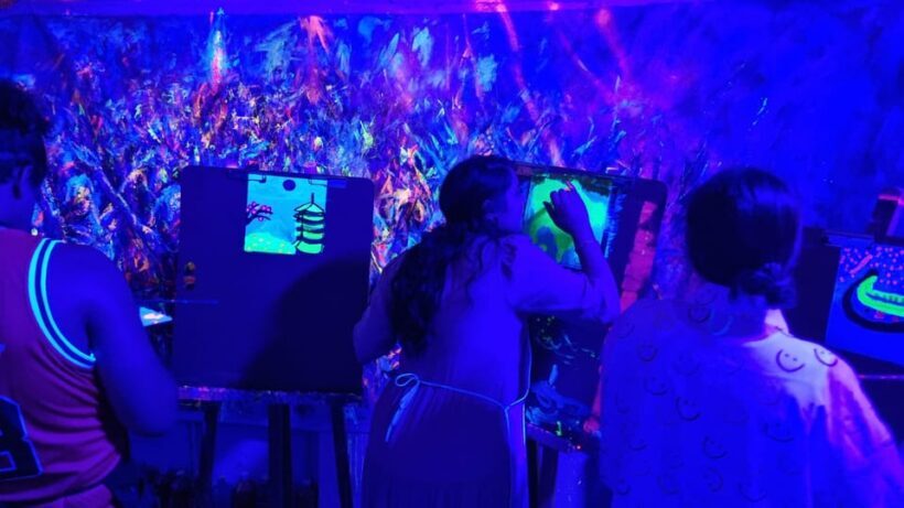 Lyon : Neon painting in an artist's studio - gallery - Discovering Lyon’s Neon Art Scene