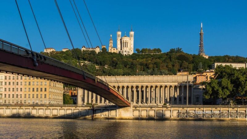 Lyon : Old city Walking Tour ( Group or Private ) - Key Points