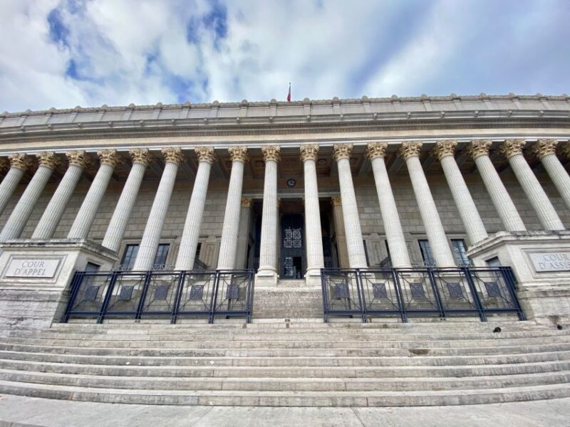 Lyon: Old Lyon Smartphone Audio-Guided Walking Tour - Exploring Vieux Lyon