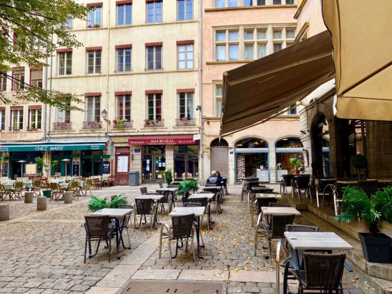 Lyon: Old Lyon Smartphone Audio-Guided Walking Tour - Insights Into Lyonnaise and Italian Families