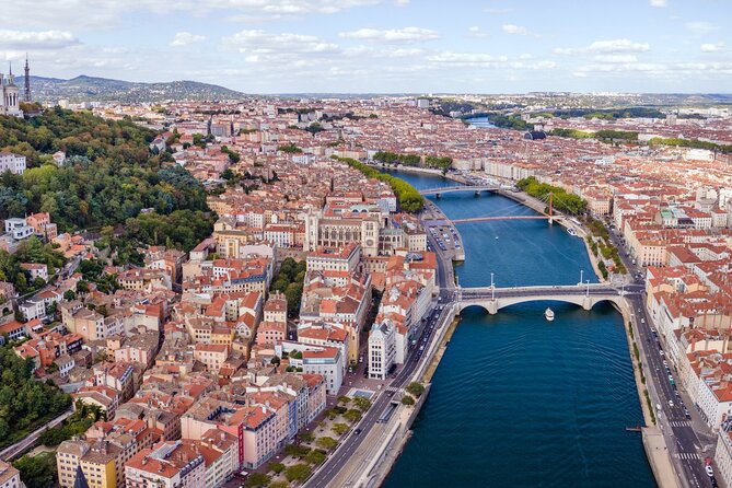 Lyon Old Town Tour with Sightseeing Cruise Tickets - The Experience and Its Pace