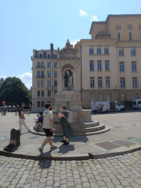 Lyon: Private Walking Tour of the City - Gastronomy and Hidden Gems
