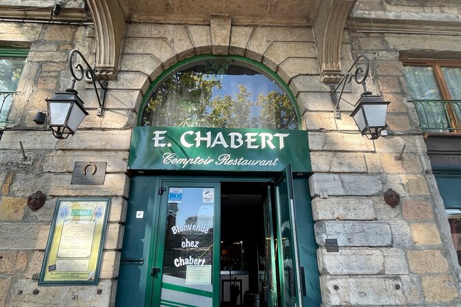 Lyon Scavenger Hunt and Sights Self-Guided Tour - Why This Tour Works Well