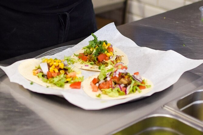 Lyon Street Food Tour - Navigating the Tour Experience