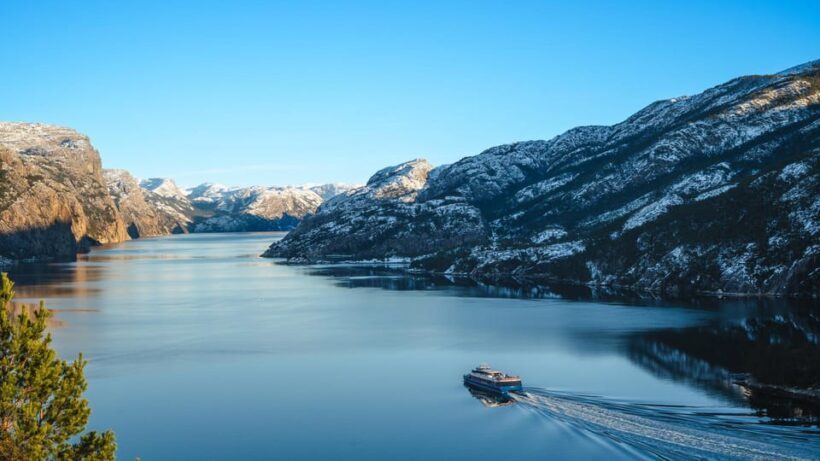 Lysefjorden cruise & Preikestolen guided hike - winter - A Layered Itinerary: What to Expect at Each Stop