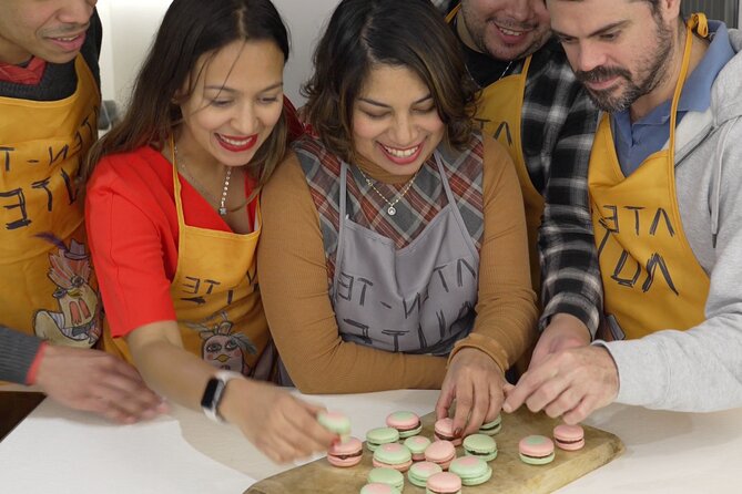 Macaron Baking Class in Le Marais - Key Points