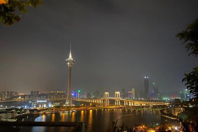 Macau Tour luxury MPV limousines pick up from Hong Kong - Key Points