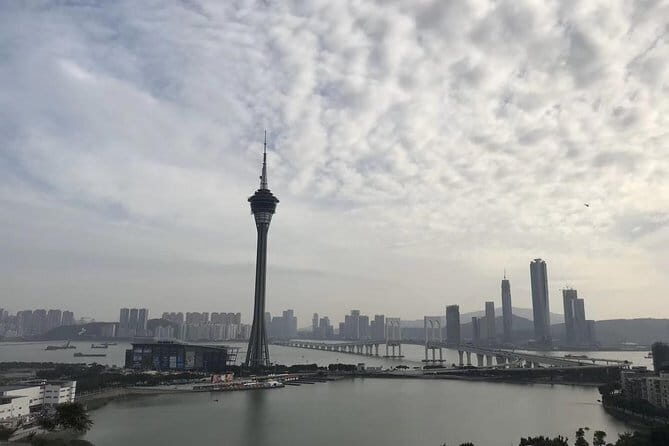 Macau Tour luxury MPV limousines pick up from Hong Kong - The Sum Up