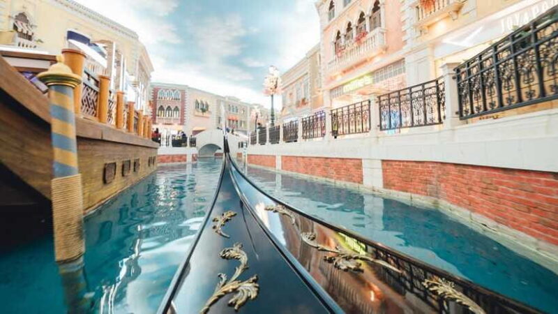 Macau: Venetian-Style Gondola Ride - The Experience and Its Value