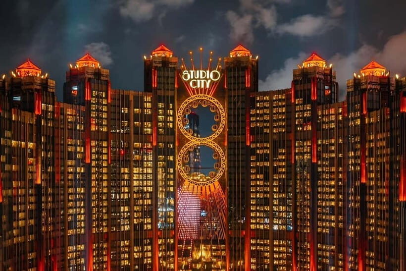 Macau: Worlds Only 8-Shaped Ferris Wheel - The Unique 8-Shape and Its Significance