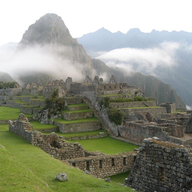 MACHU PICCHU BY TRAIN 2 DAYS - Authenticity and Local Flavor