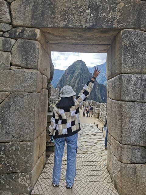 Machu Picchu: Entrance Ticket and Bus Transfer from Aguas Ca - Key Points