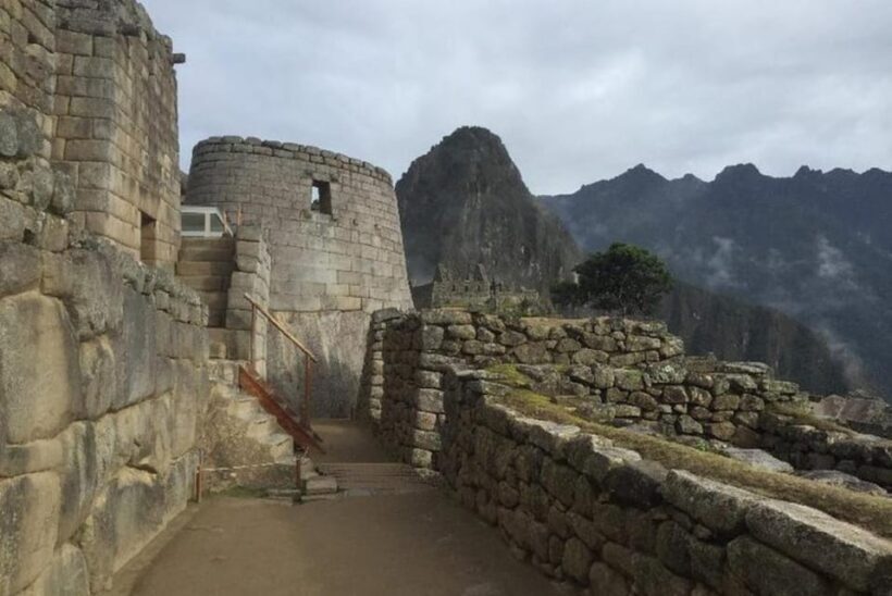 Machu Picchu: Overnight Tour with Sacred Valley - Key Points