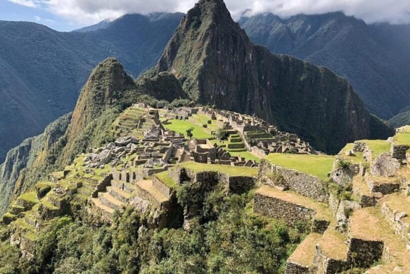 Machu Picchu: Overnight Tour with Sacred Valley - Traveling to Machu Picchu