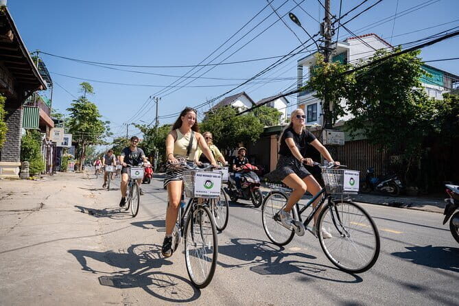 Mad Monkey Hoi AN Bicycle Tour - Key Points
