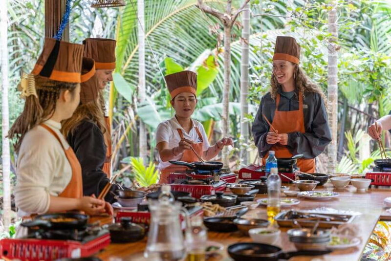 Mad Monkey Hoi An Cooking Class & Bamboo Boats - FAQ