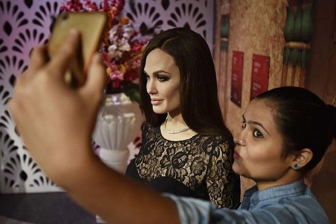 Madame Tussauds Museum From Agra Including Lunch - An In-Depth Look at the Tour Experience