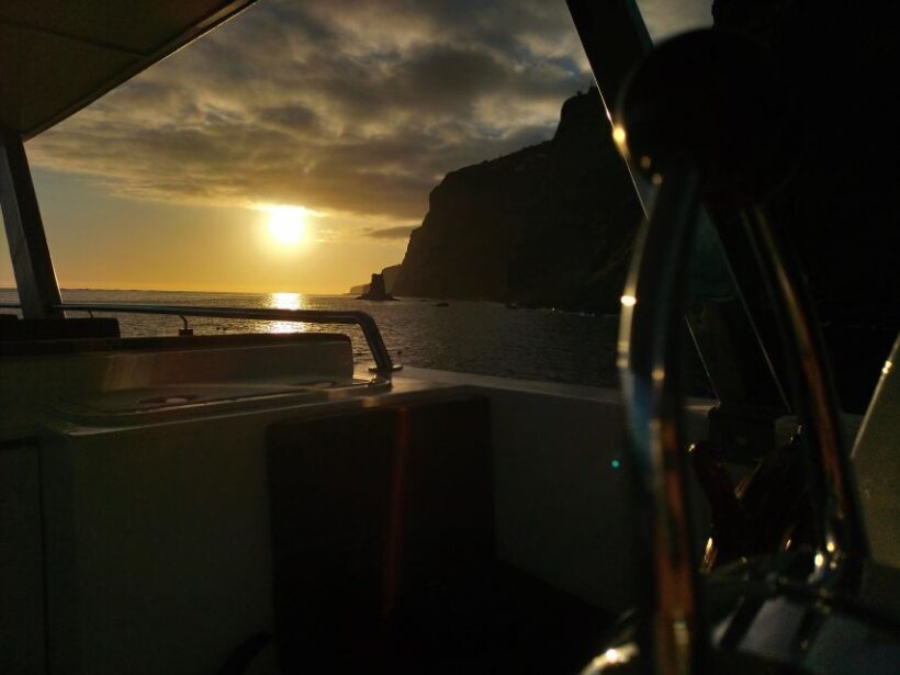 Madeeira: Sunset dinner cruise - The Experience: What Sets It Apart