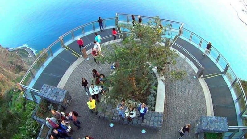 Madeira: Cabo Girão, Wines Experience and Dolphins Watching - Coastal Exploration and Dolphin Watching
