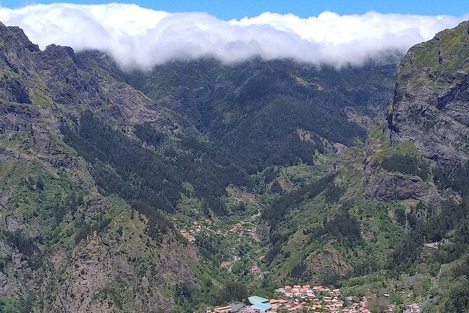 Madeira Pack 1 - Santana + Porto Moniz+ Curral das Freiras - The Sum Up