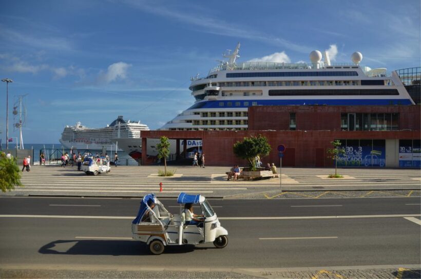 Madeira: Private Funchal City Tour in a Tukxi - An Introduction to Funchal in a Nutshell