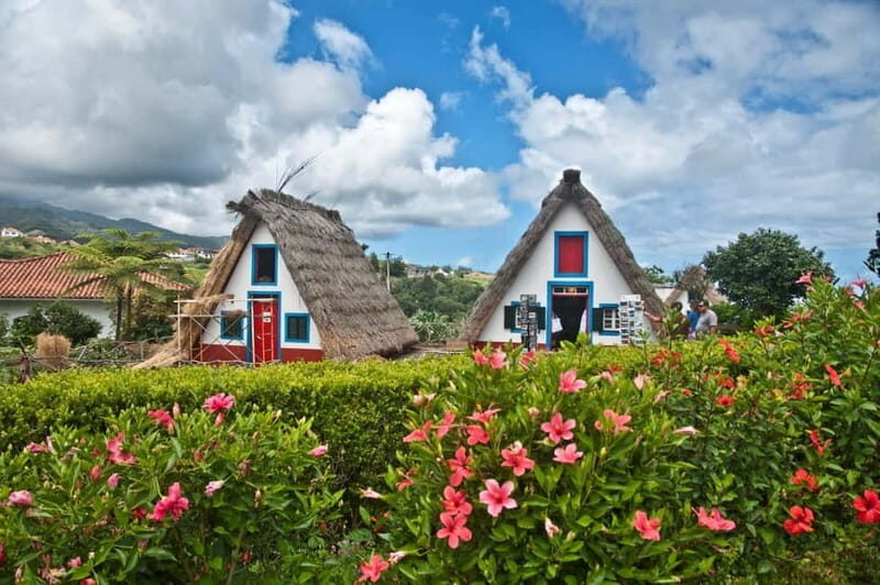 MADEIRA TOUR- SANTANA EAST TOUR STRAW THATCHED ROOFED HOUSES - The Sum Up