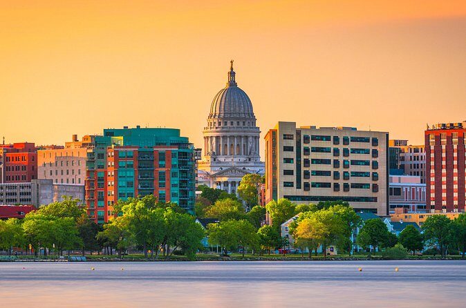 Madison Wisconsin Bar Crawl: Mad Fun in Madison - Who Will Love This?